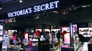 Découvrez l'histoire de Victoria Secret